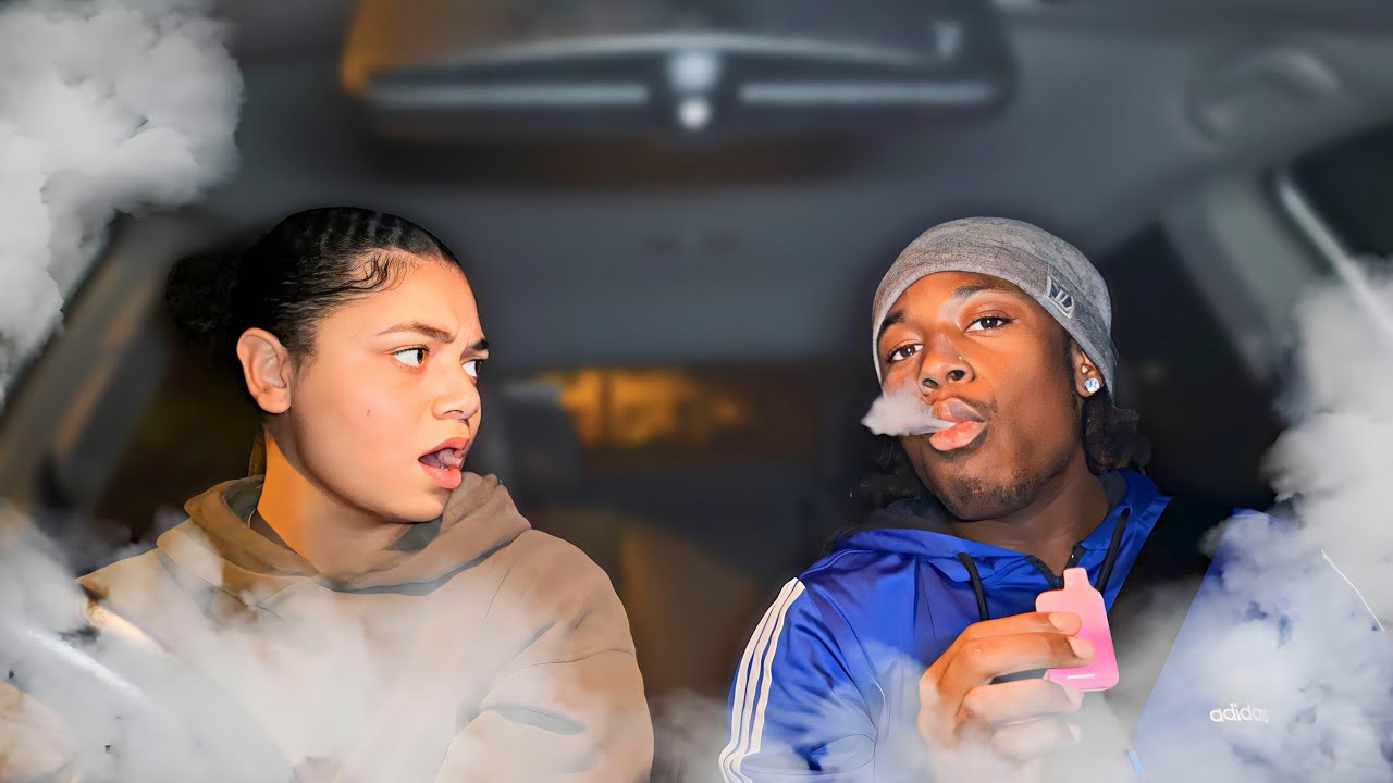 VAPE PRANK ON ANGRY GIRLFRIEND! - YouTube