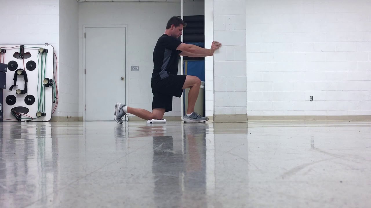 1/2 Kneeling Wall Hip Flexor Holds - YouTube