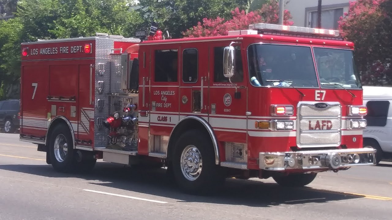 LAFD Engine 7 and Rescue 7 Responding - YouTube