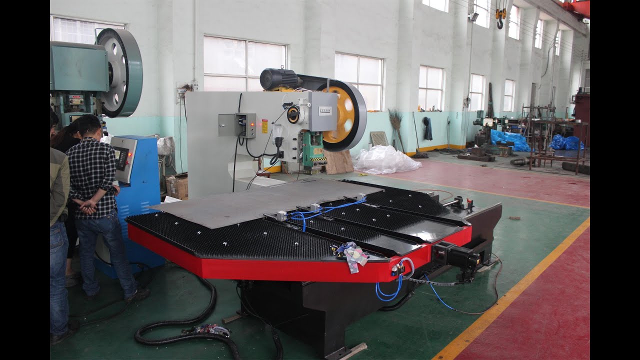 Stamping mold mounting die punch machine from Krrass - YouTube