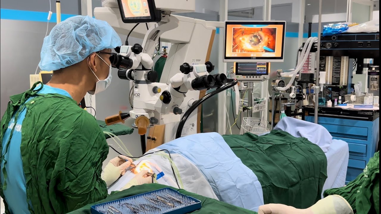 Day in the Life: Ophthalmology Consultant (Eye Surgery Specialist ...