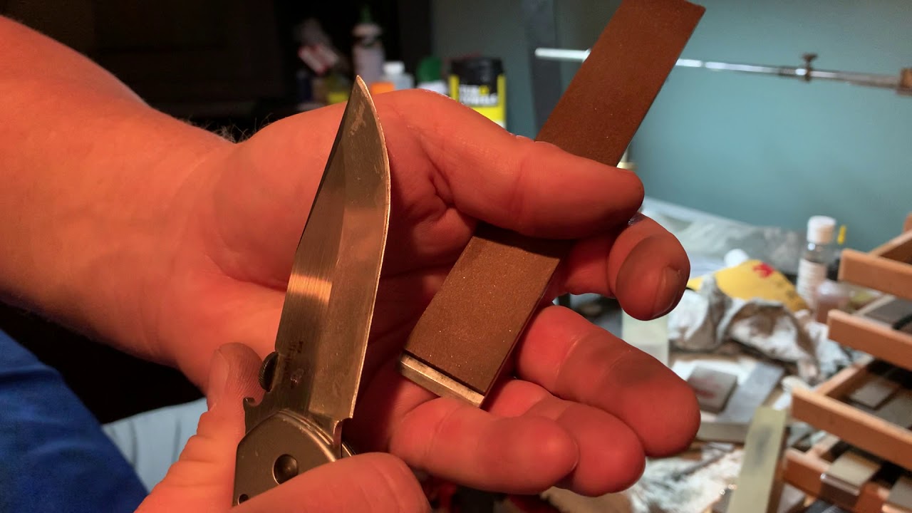 Sharpening stone in hand a slowed down explanation - YouTube