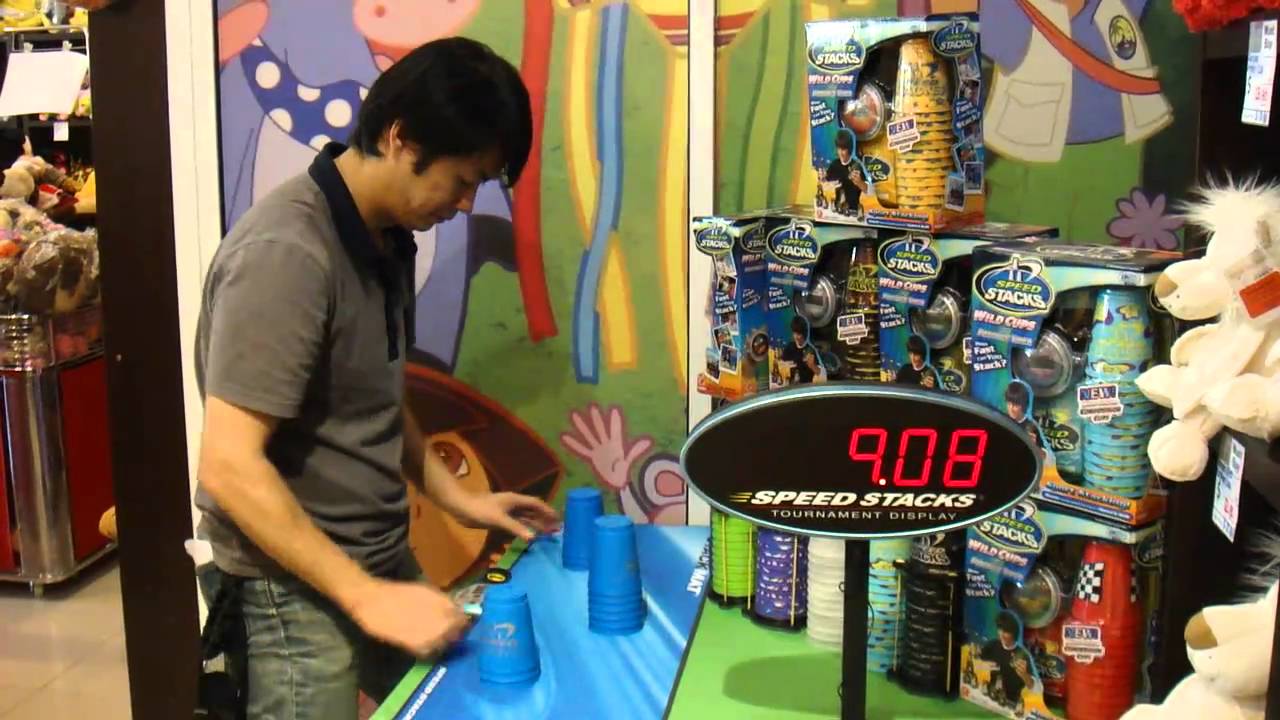 SPEED STACK @ MY SMALL WORLD BRUNEI - WORLD RECORD HOLDER - YouTube