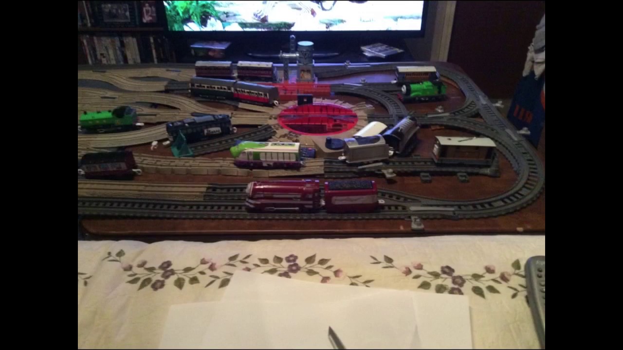 My Pictures of Thomas Trackmaster Layout V2 - YouTube
