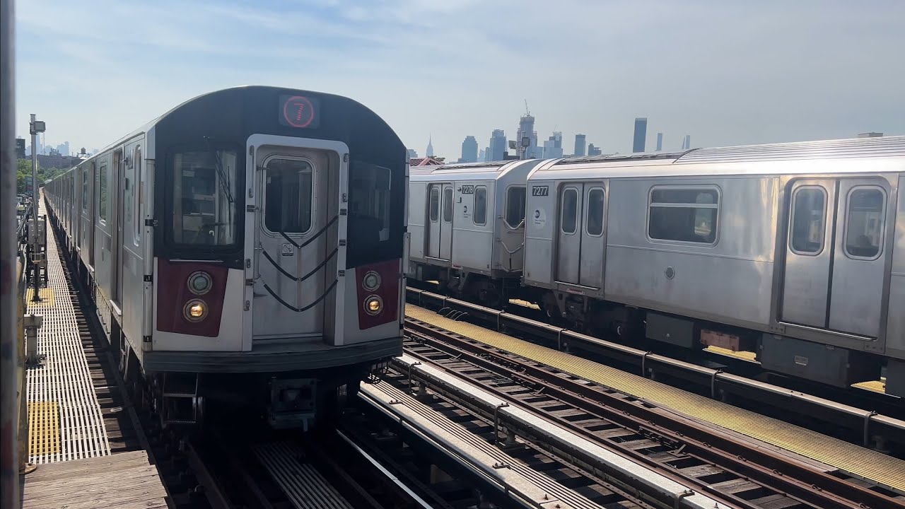 MTA NYCT: R188 7 trains at 52nd Street-Lincoln Avenue - YouTube