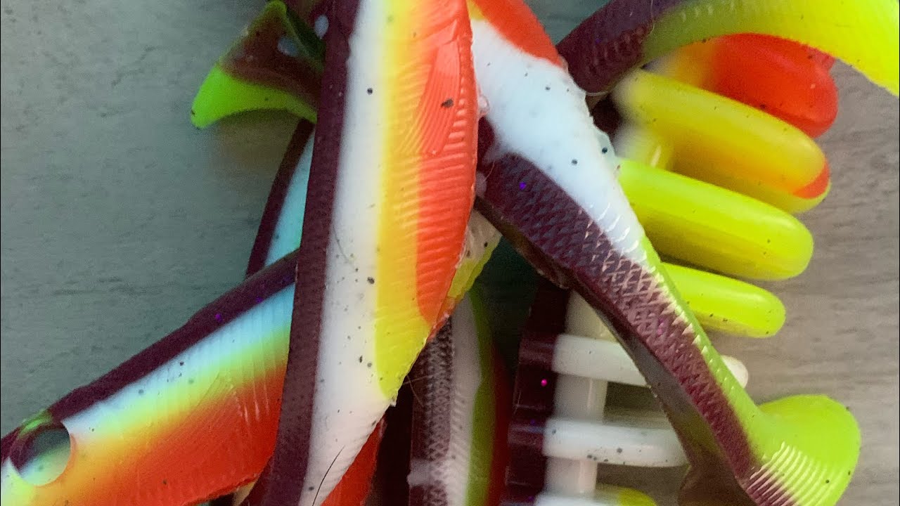 Making colored Shad’s and zoom craws - YouTube