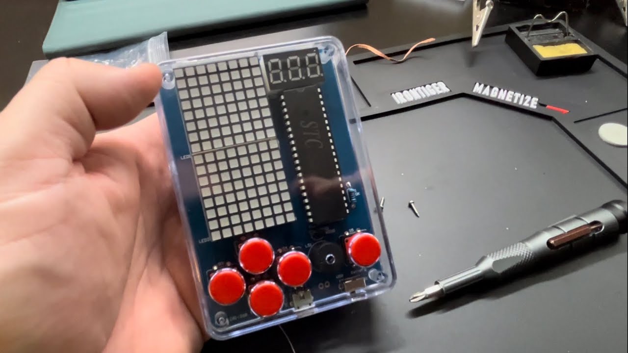 DIY Retro Gaming Handheld - YouTube