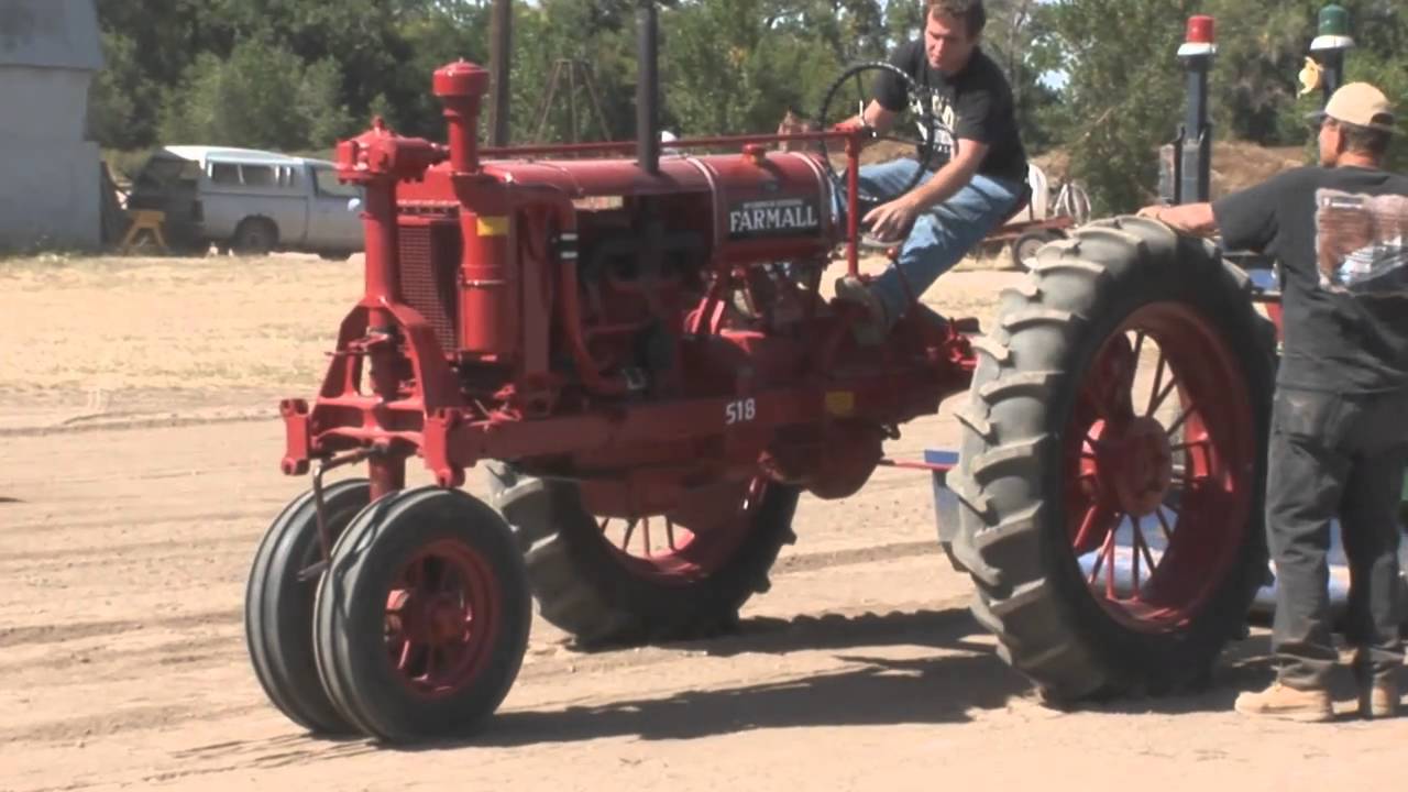 Antique Tractor Pulling Ft Lupton Trapper Days NCATP - YouTube