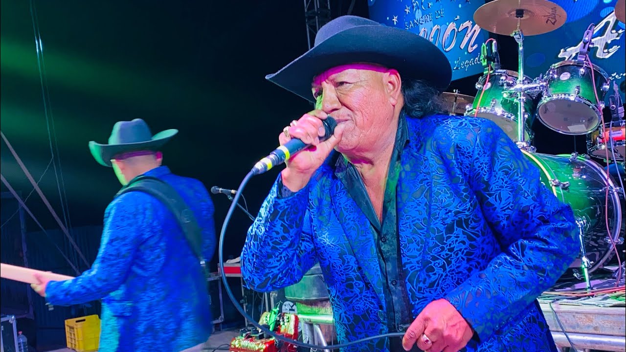 Los 3 Compas / Sangre De Acción [EnVivo2023] - YouTube