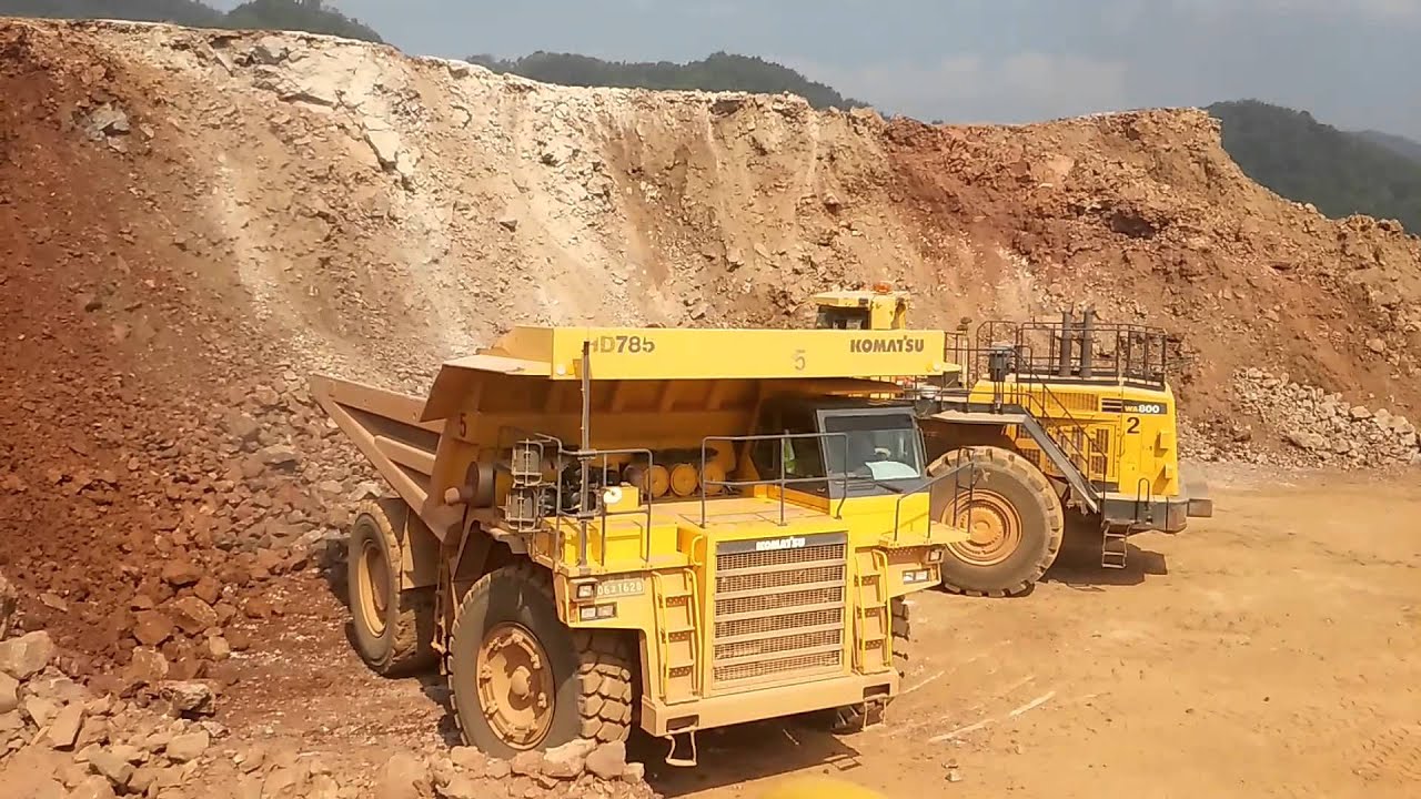 Komatsu wa-800 hd-785 - YouTube