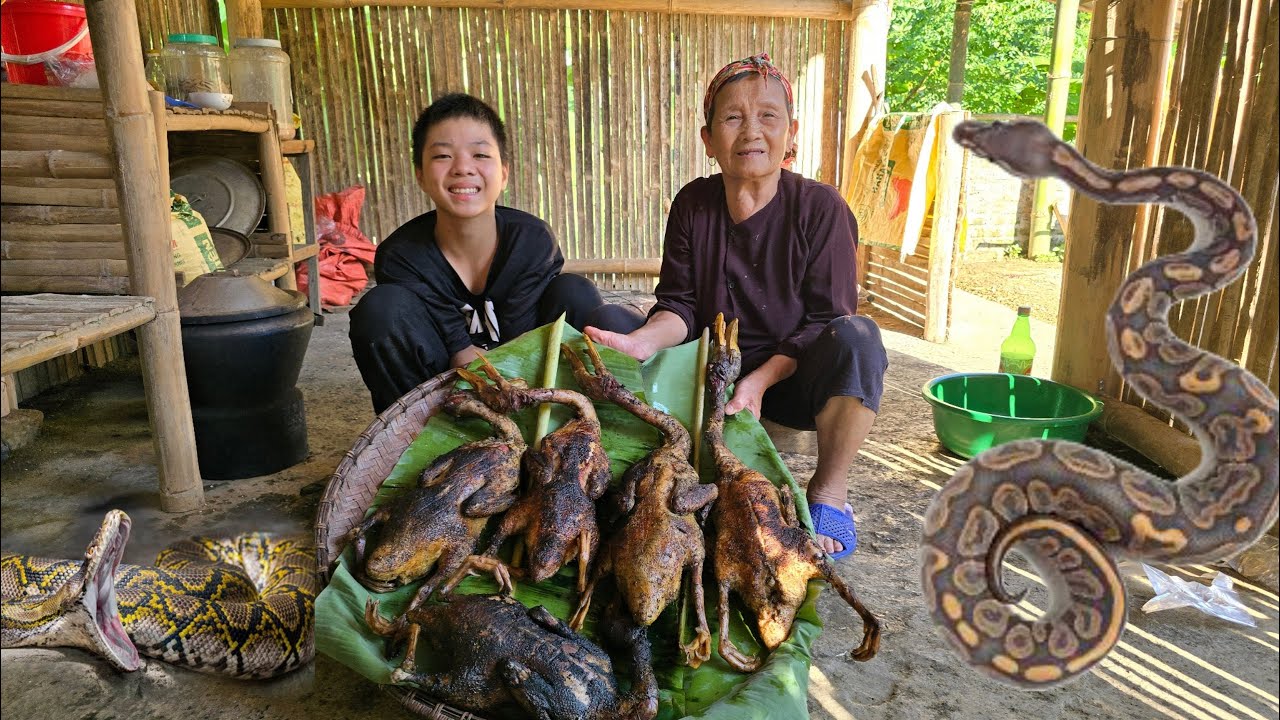 The orphan boy and his grandmother grilled duck to sell together, the ...