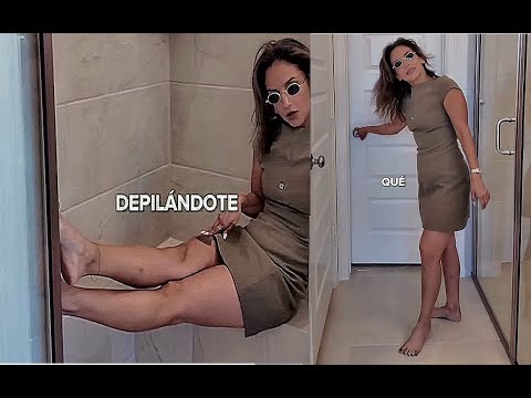 BAREFOOT REALTOR! VERY PRETTY AND STYLISH LADY!