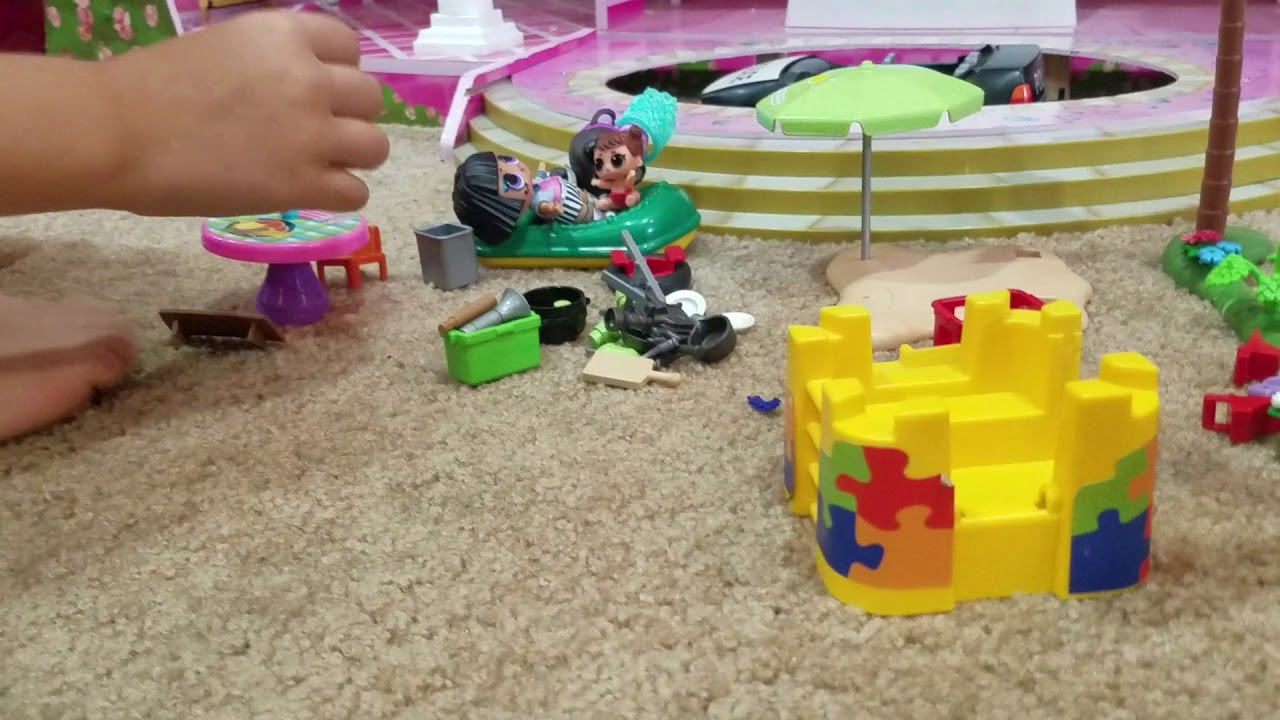 LOL Bath time! - YouTube