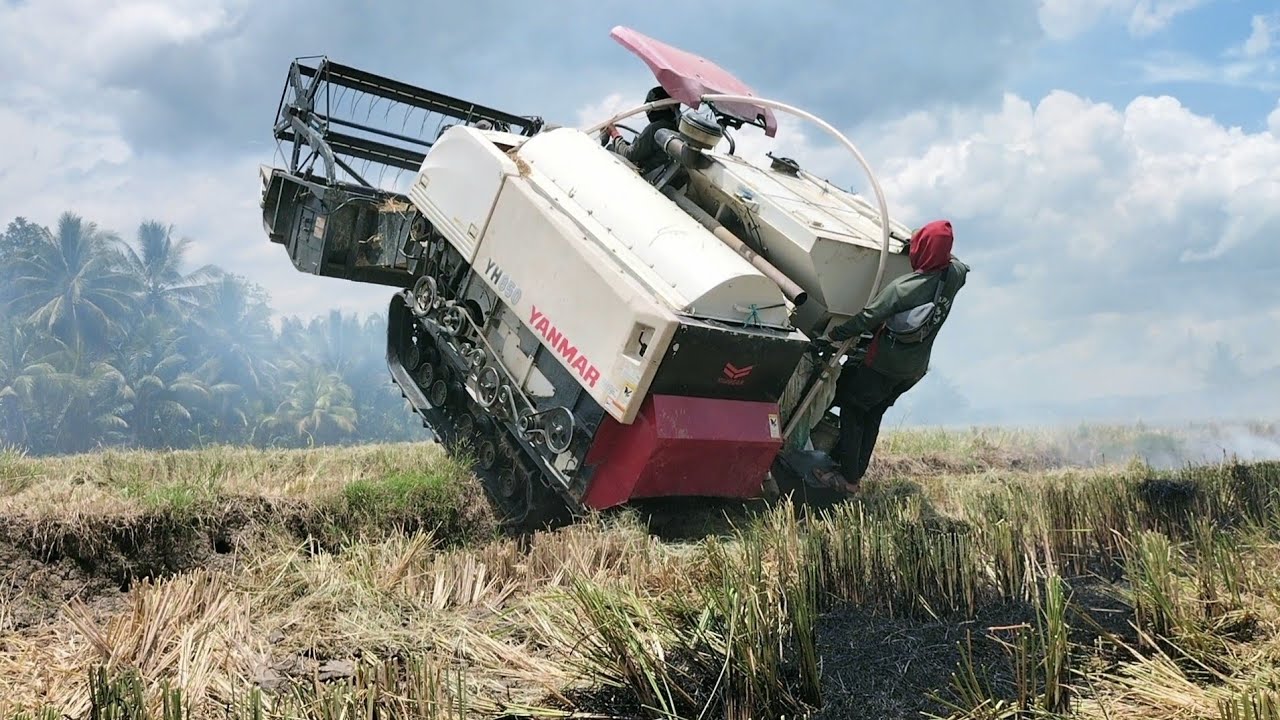 combine padi yanmar yh850 jumping - YouTube
