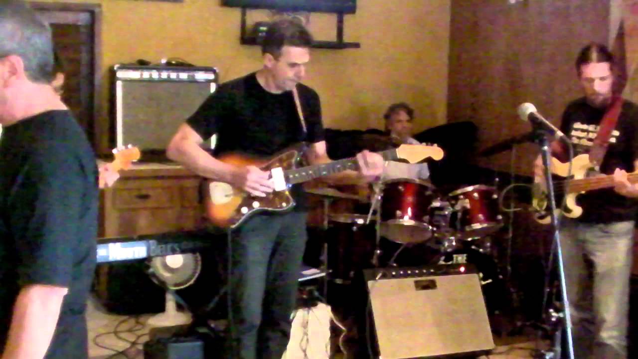 Eric Von Zipper - Caricas Bar - 8° festival de Surf Music - Video 02 ...