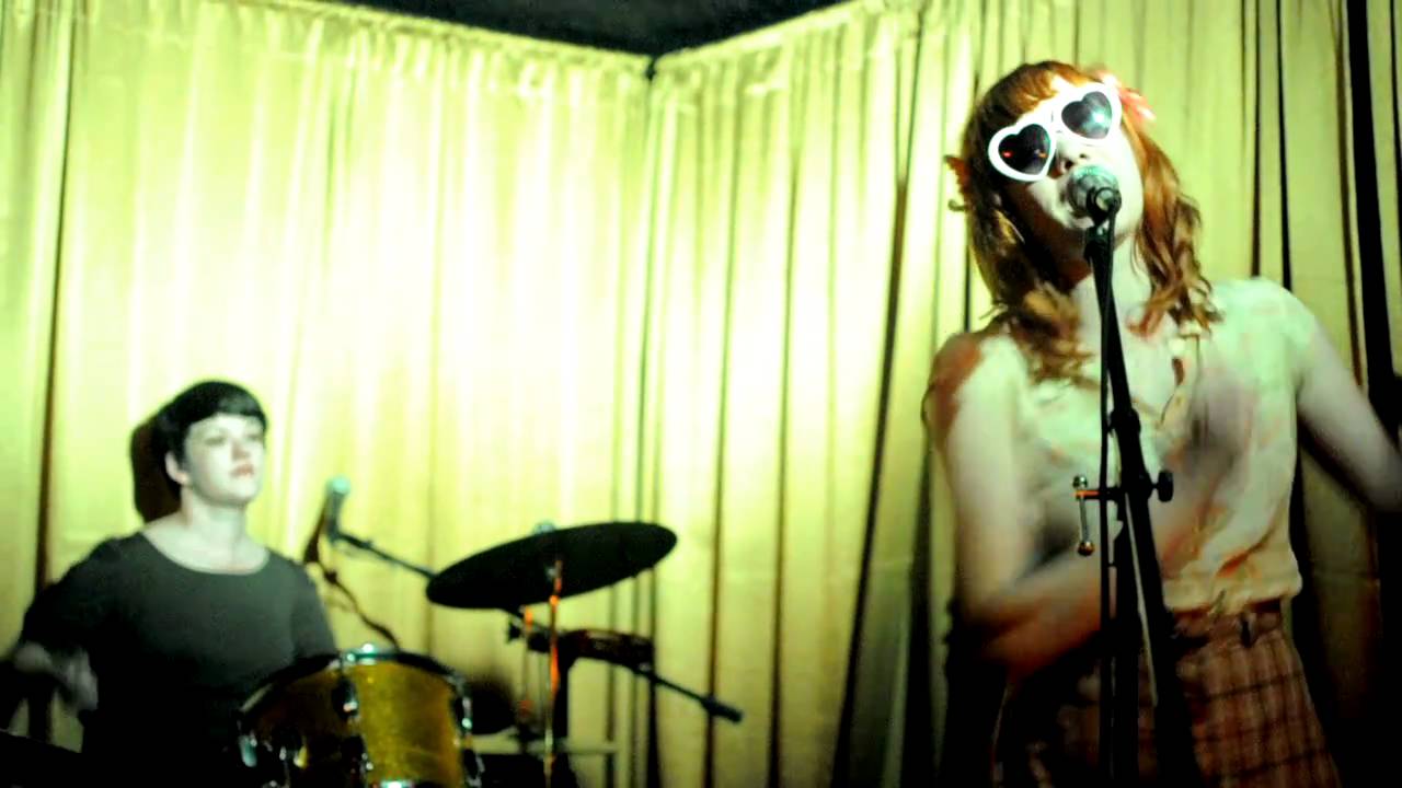 Agent Ribbons - The World is a Cigarette (Live) - YouTube