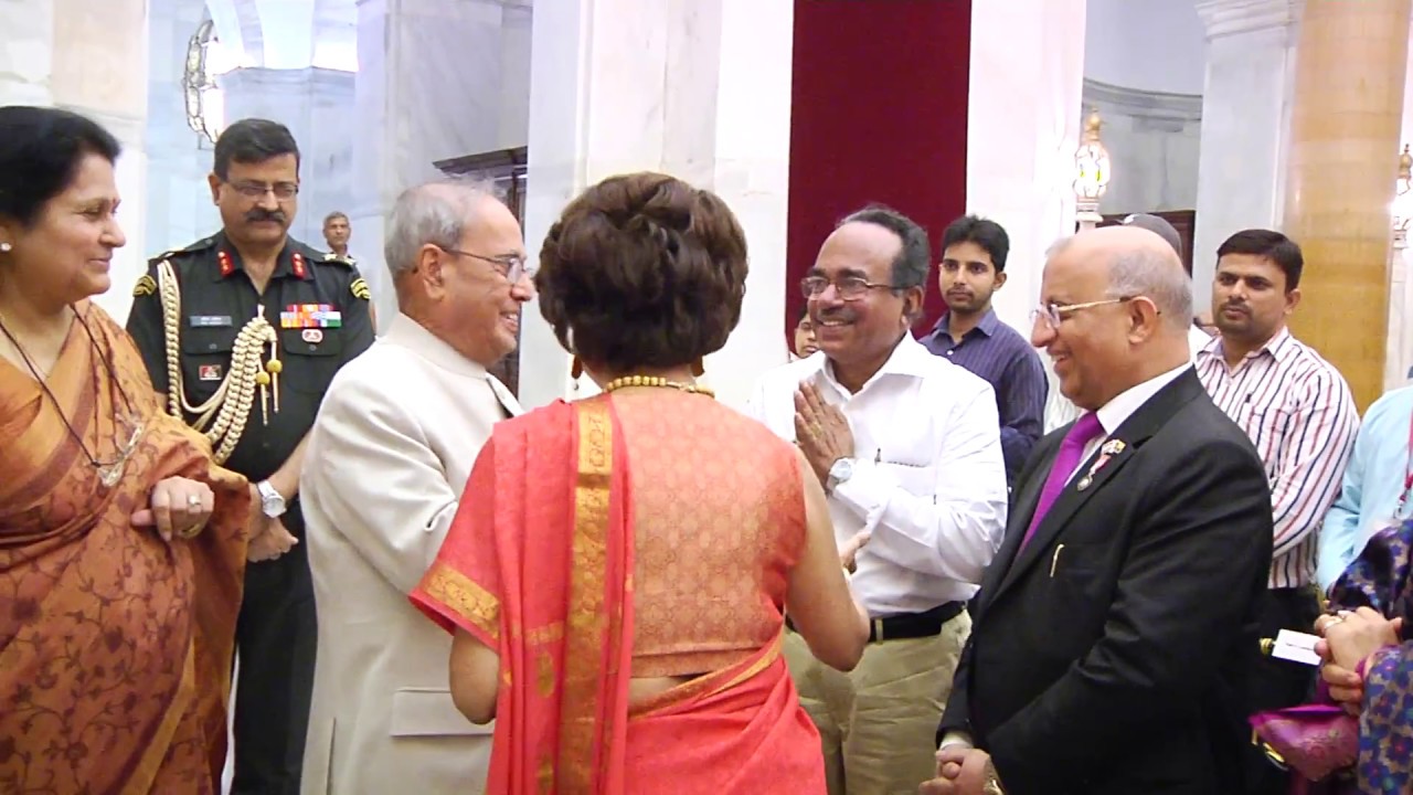 President Mukherjee pays floral tributes to Shri K.R. Narayanan, former ...
