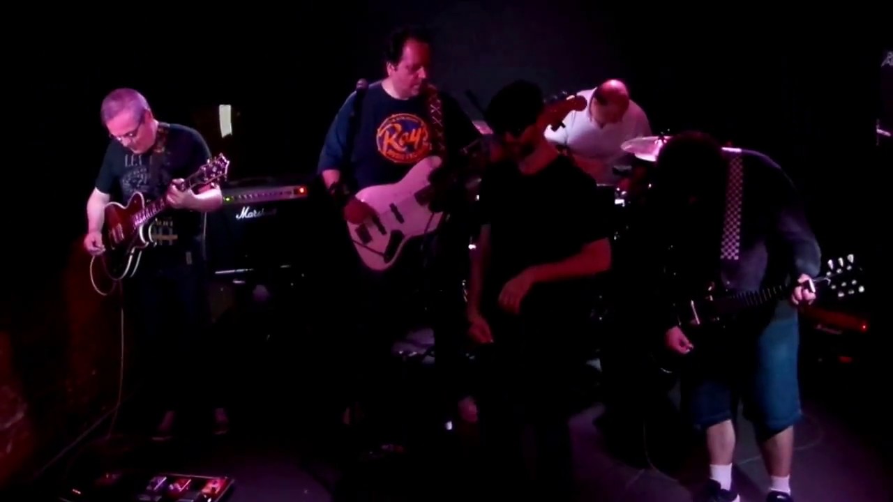 Big Trouble Band & Rock and Roll Club - WISHING WELL - YouTube