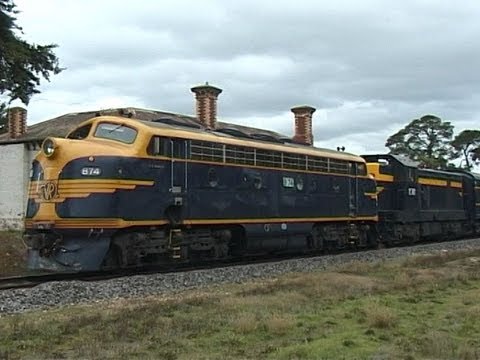 Classic EMD - B74 50th Anniversary Trip: Australian Trains - YouTube