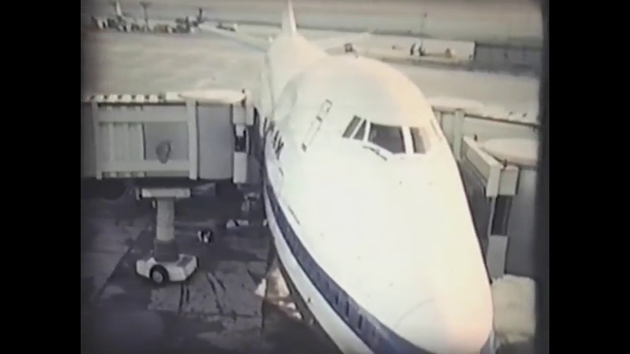 Erste Boeing 747 (Clipper Victor) in Frankfurt 28.01.1970 - YouTube