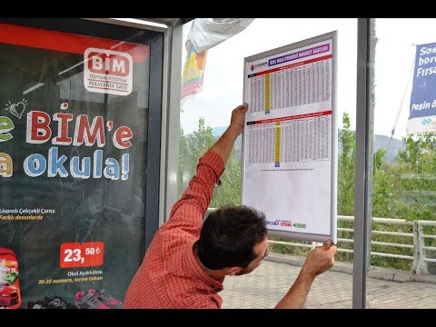 Otobüs Duraklarına Otobüs Saatleri Tabelaları Takılıyor