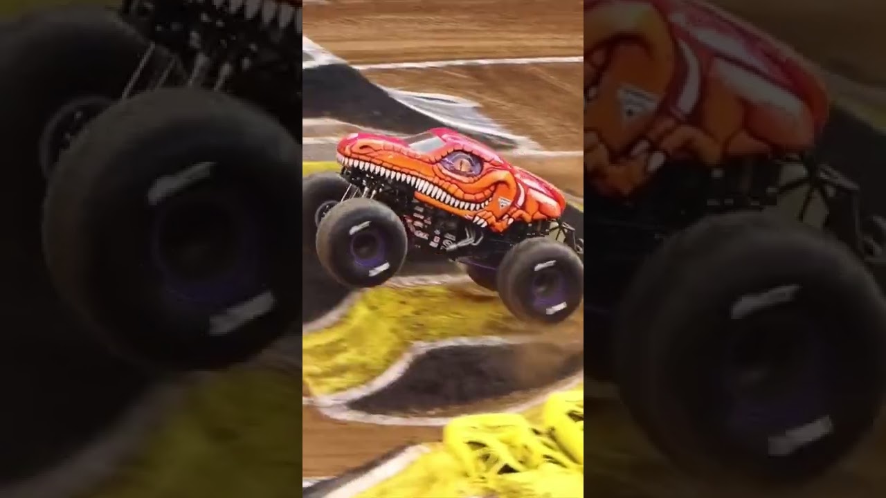 Monster Jam Racing - YouTube
