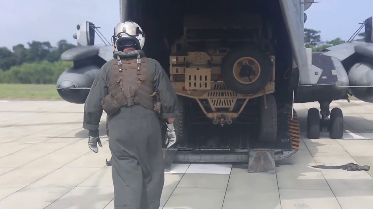 3rd Recon Marines Load A UTV Onto A CH-53E Super Stallion, LZ Phoenix ...