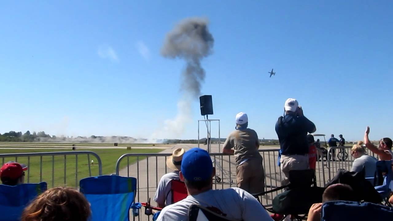 188th Fighter WIng Deminstrating its power at the Fort Smith Airshow ...