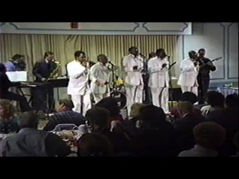 Earl Lewis & the Channels "Altar of Love" Live - 1993 - YouTube