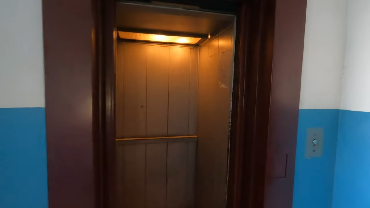 Late 90-s MLM traction elevator (Viasienniaja Street, 35, Pinsk, Belarus) - YouTube