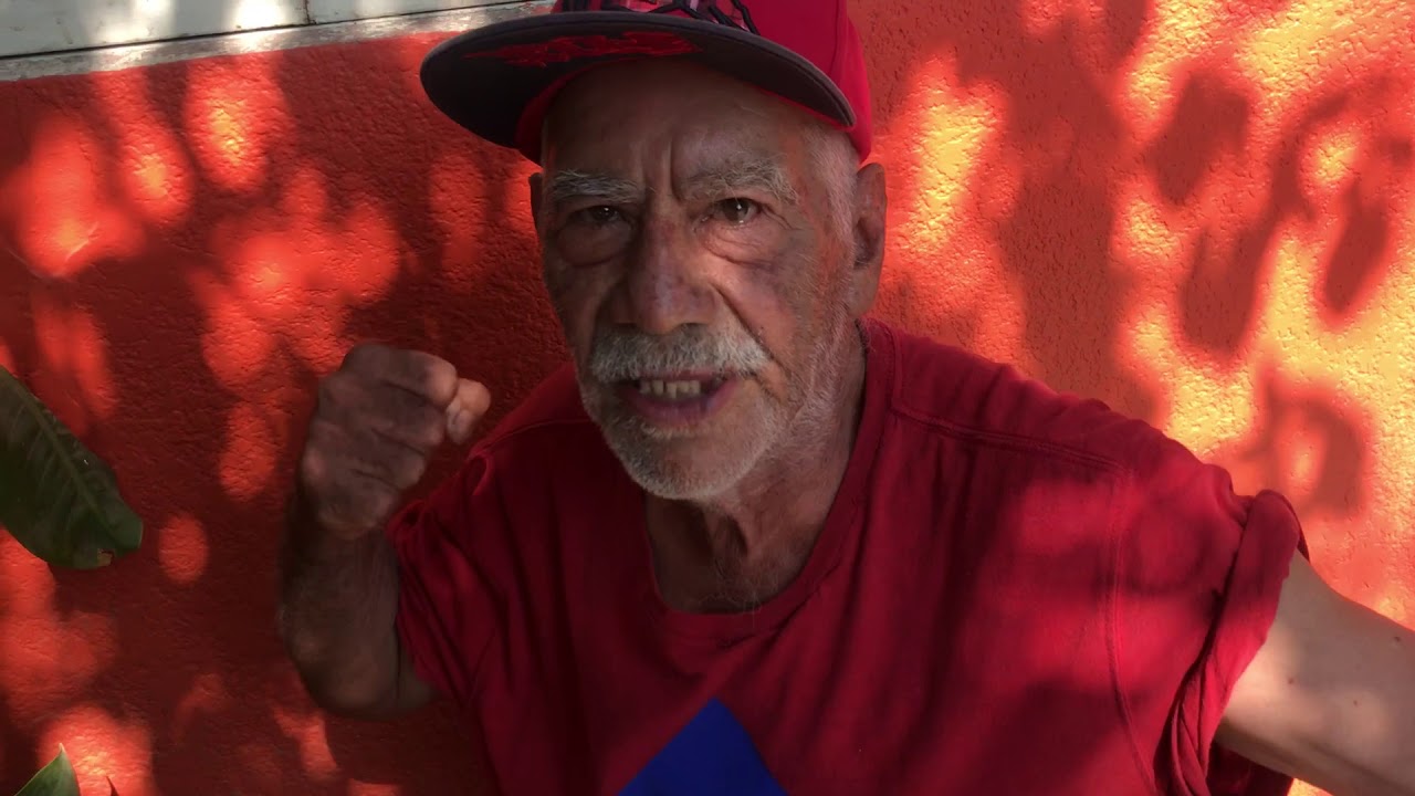 PATRON NETO SUPERVISANDO LA OBRA DE LA BANQUETA - YouTube