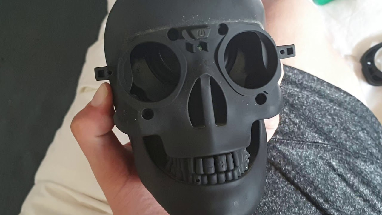 Skull audio bluetooth speaker - YouTube
