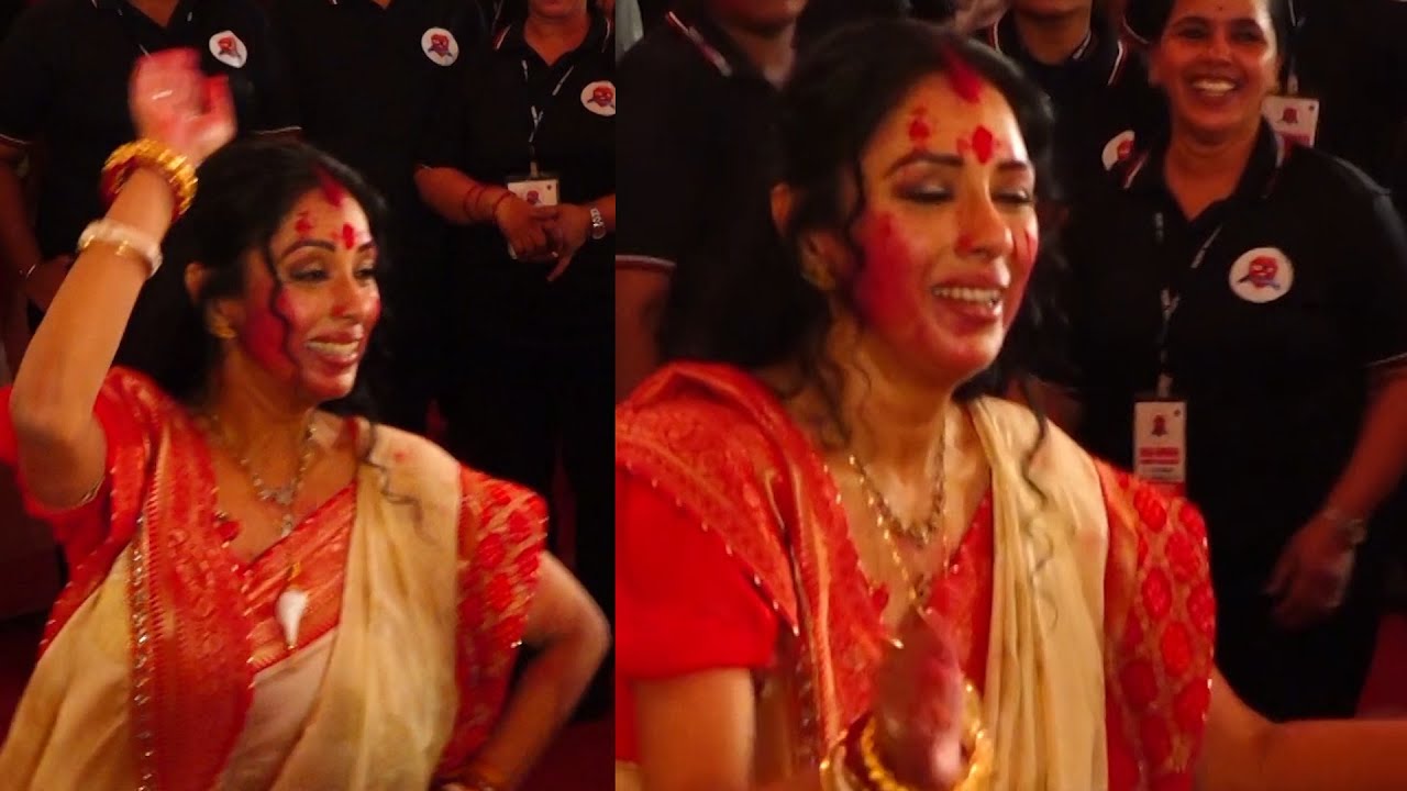 Rupali Ganguly Best Dance Ever At Durga Pooja Sindoor Khela - YouTube