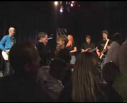 NOiZE Band - Johnny - YouTube