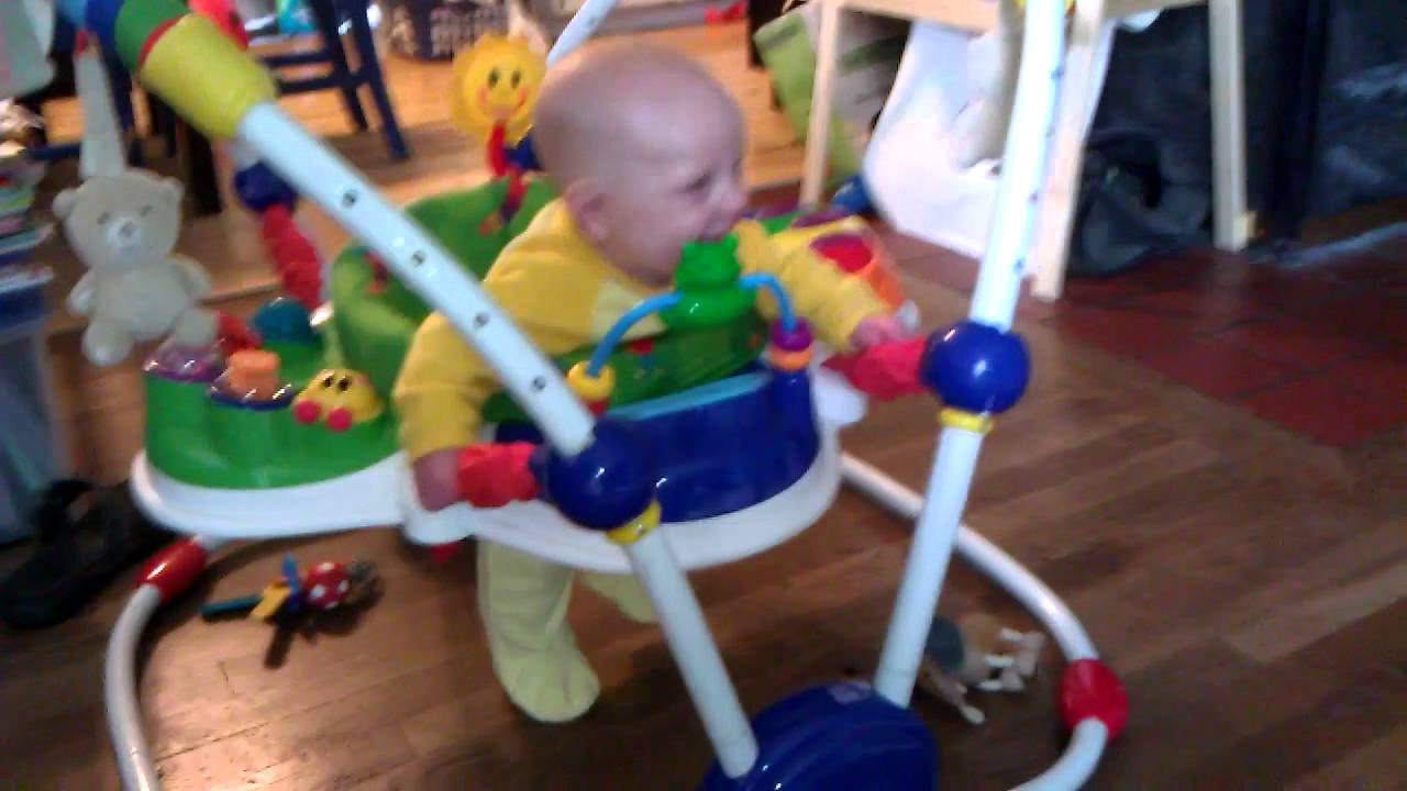 Crazy dancers - YouTube