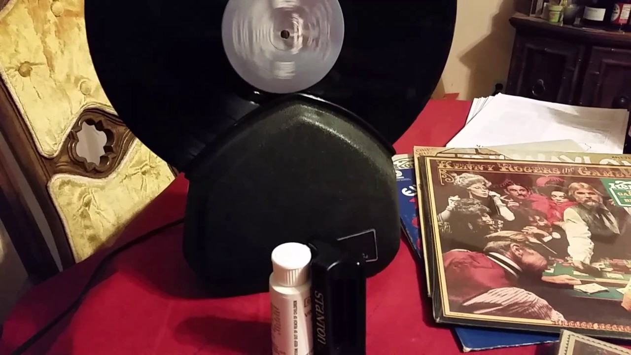 Cleaning with a Vac-o-rec - YouTube