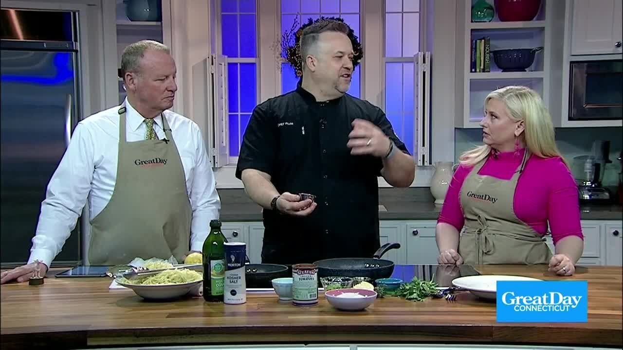 GREAT DAY FOOD: Learn how to make "angry spaghetti" - YouTube