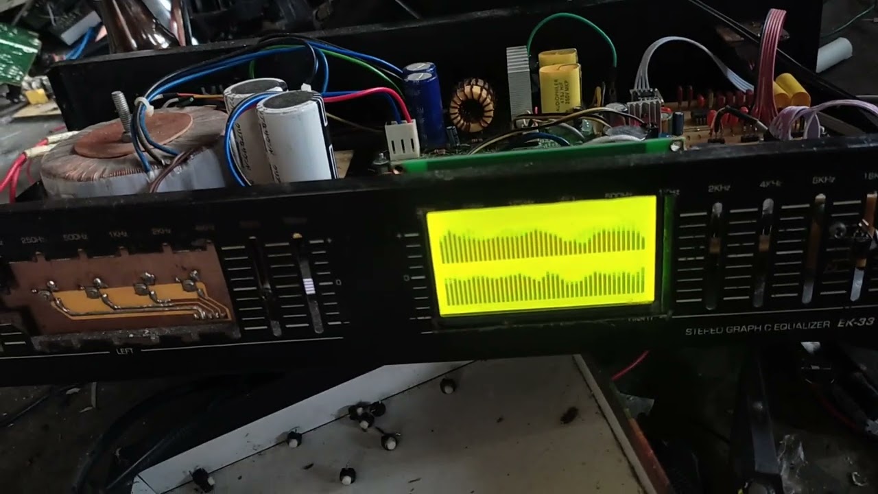 digital tone control TDA7439 ATMEGA32 - YouTube