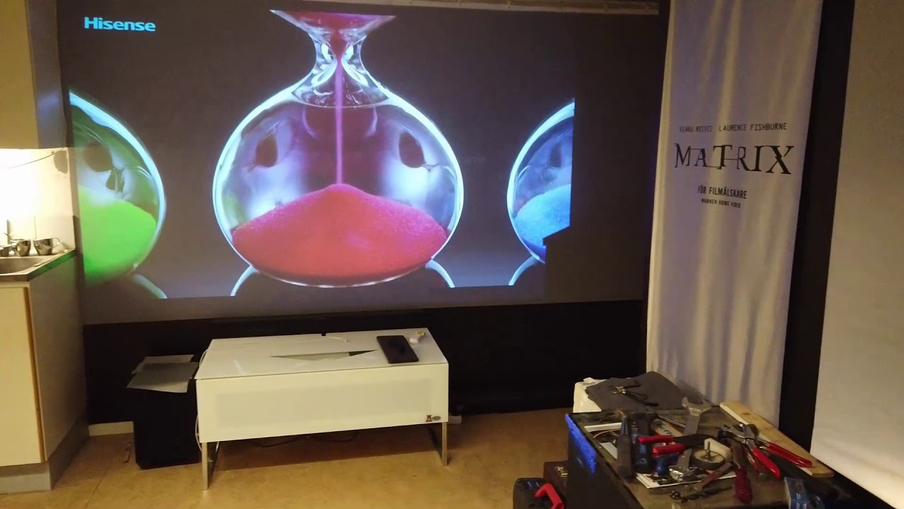 Panasonic PT-VW530 5000 ansilumen - YouTube