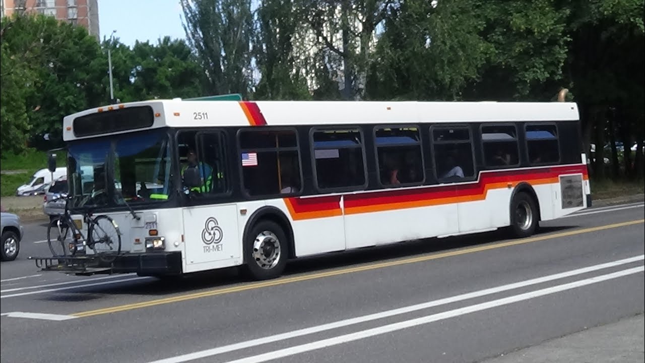 Trimet rt 4 to City Center via Division st - YouTube