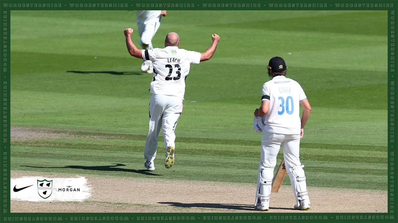 HIGHLIGHTS | JOE LEACH TAKES 400TH FIRST CLASS WICKET ON DAY ONE ...