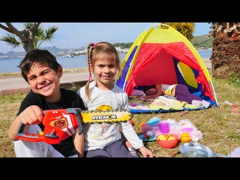 Fındık Ailesi kampa gidiyor. Çadır kuruyoruz