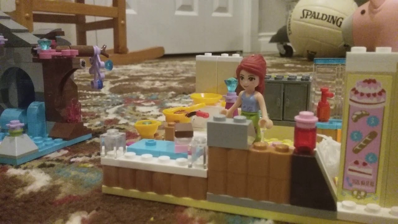 Lego Friends Bakery Lego Play (Ida's Birthday!) - YouTube