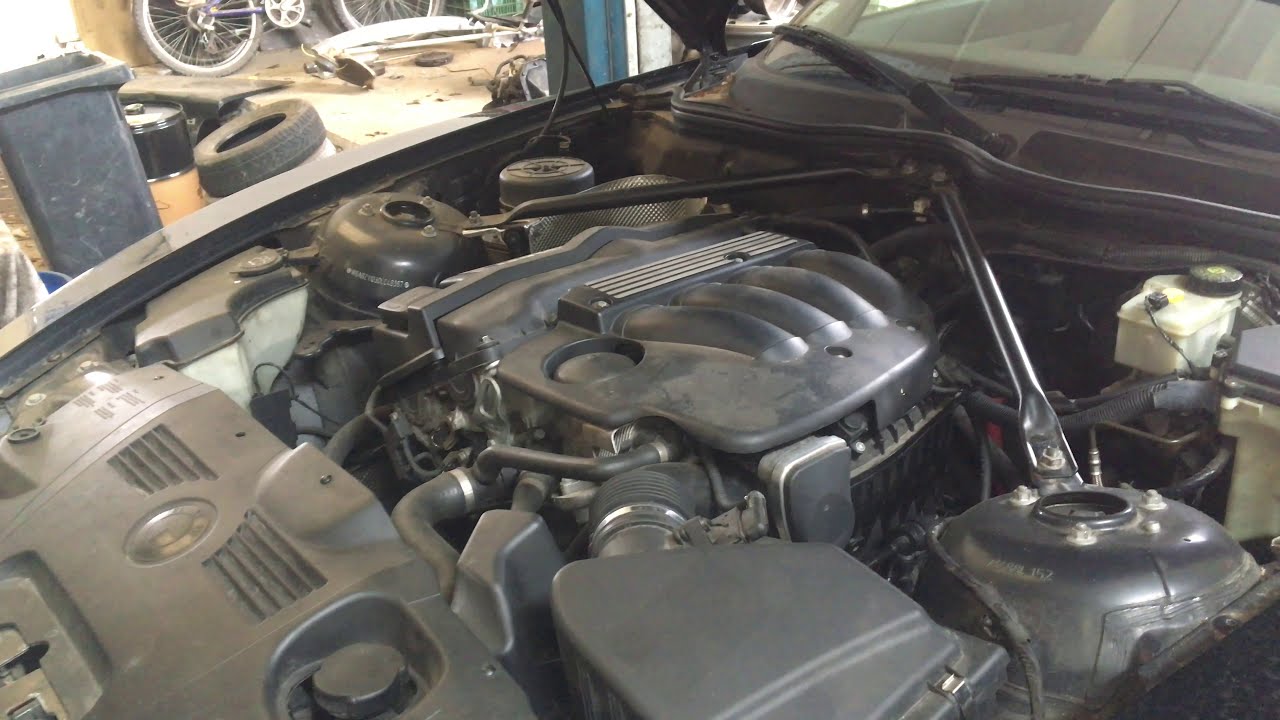 BMW e85 Motorhaube - BMW Z4 e85 Motorraum - BMW Z4 e85 motor - YouTube