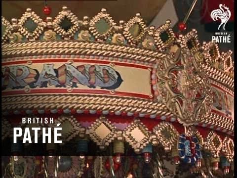 Model Carousel (1967) - YouTube