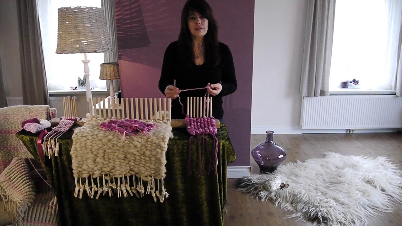Peg Loom weven demonstratie - YouTube