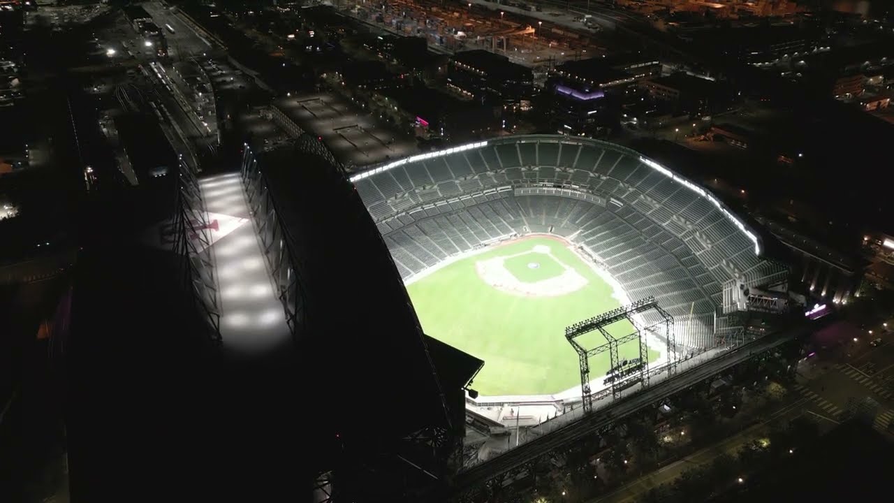 Seattle Icons at night: columbia tower, pac med, ferris wheel, lumen ...