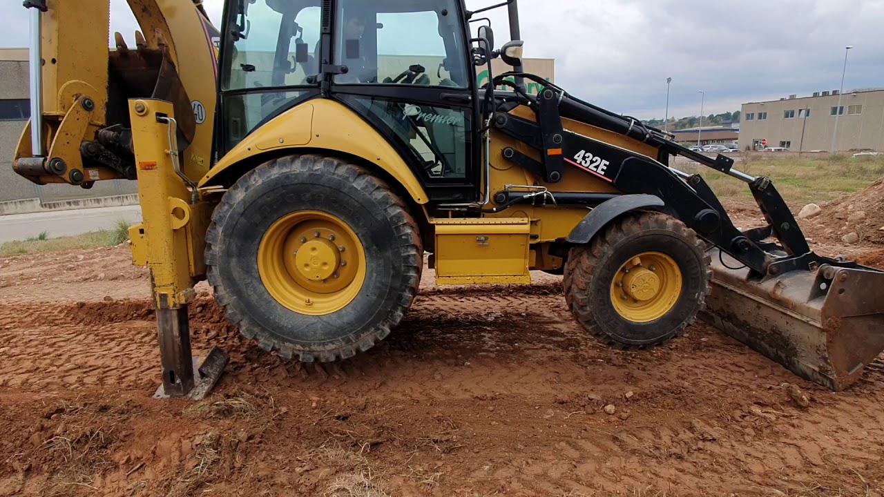 CATERPILLAR 432E - YouTube