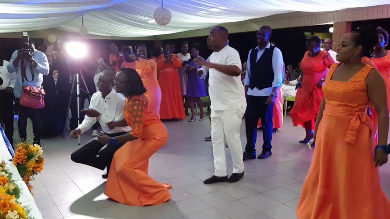 Best Wedding dance (Togo) - YouTube