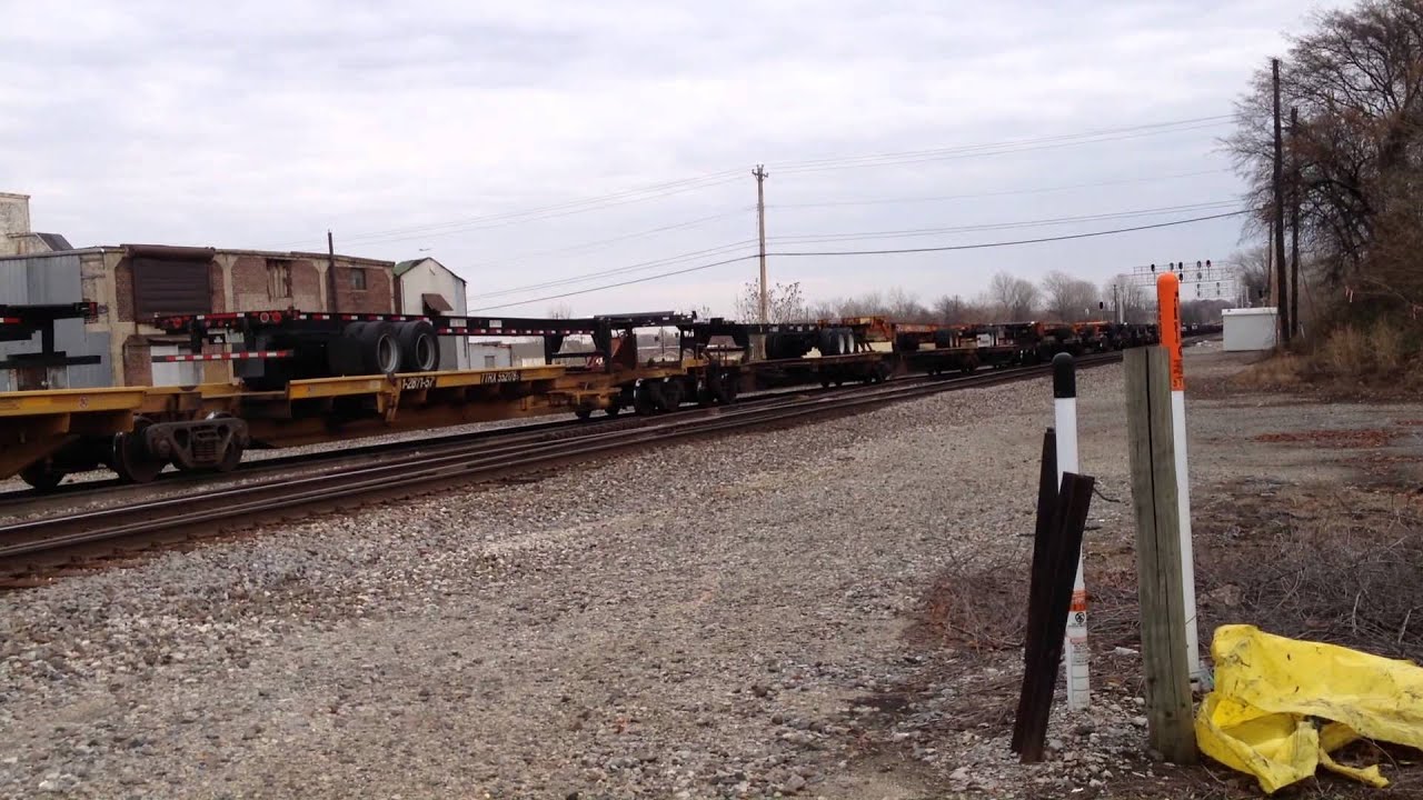 BNSF Empty Chassis Train - YouTube